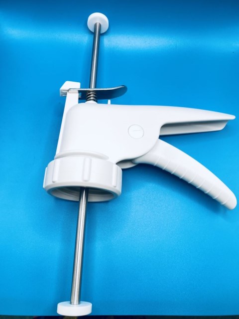 Disposable Bone Cement Gun