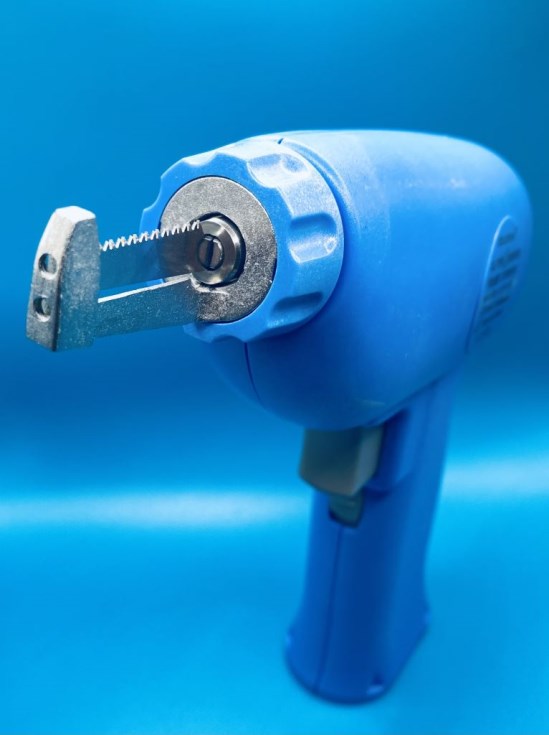 Disposable Sternum Saw